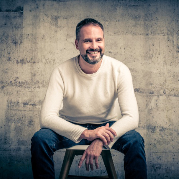 Programmheft Lisas Land des Lächelns – Neuköllner Oper